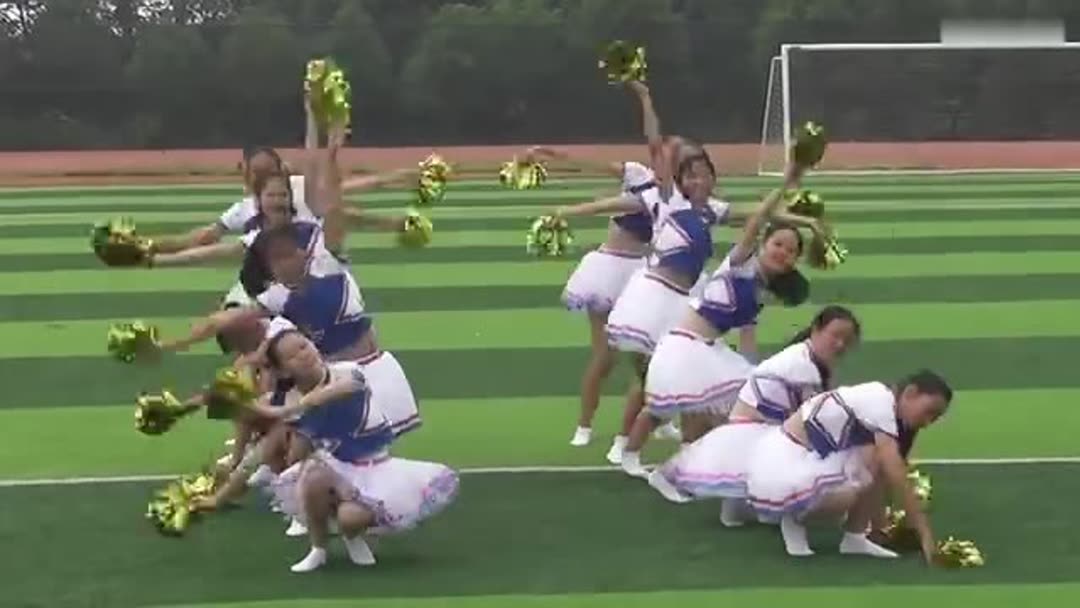 校园集体舞《舞动青春》