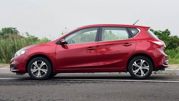 日产最受欢迎的两厢车出新款!1.6自吸,油耗5.3升,低配8万多!