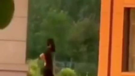 腰伤?骨折?成毅拍摄电视剧沉香如屑期间都发生了什么
