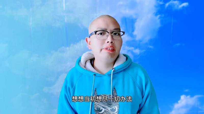 自家宅基地上翻建房子,村委会为啥不让?城镇户口的农村人了解下