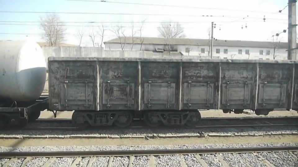 日本小哥从北京坐火车到平壤 我滴个龟龟