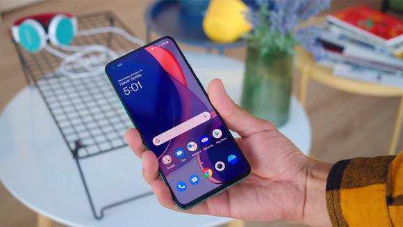 当前值得入手的四款手机,性能强、流畅度高、价格还实惠!