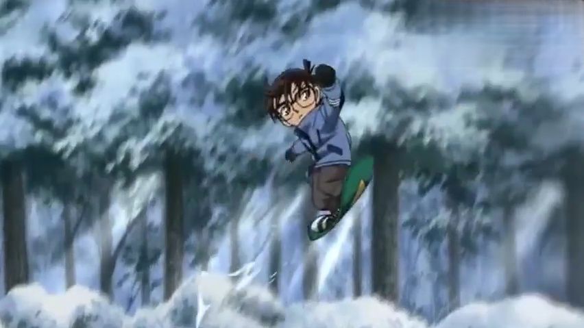 名侦探柯南～柯南用滑板鞋救了一村人,这操作确实厉害!