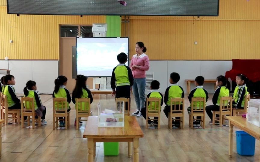 大班科学《让硬币浮起来》课堂实录