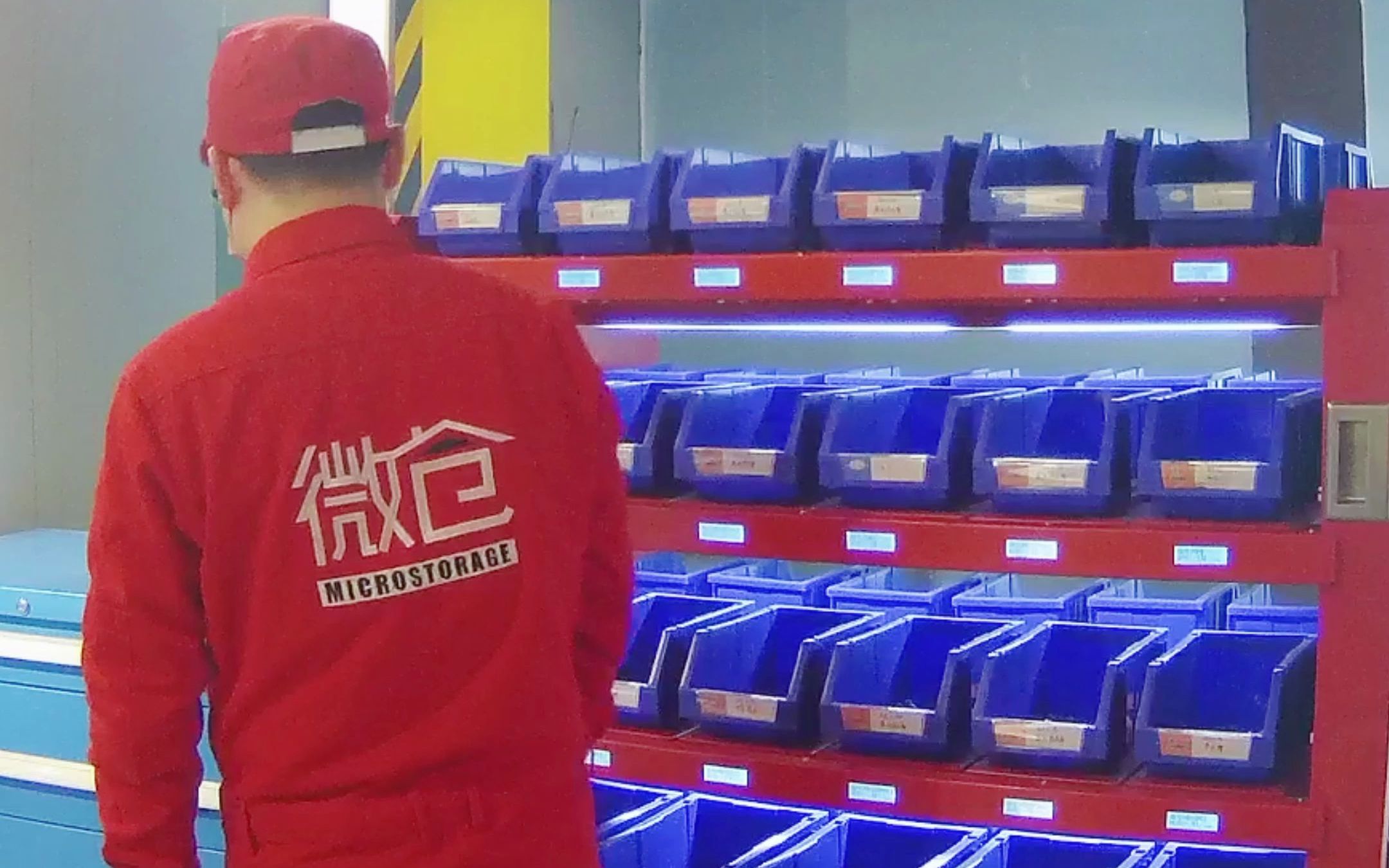 南洋理工大学留学生研发出小物料智能存取系统,高效省人工,老板奖励...