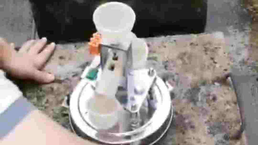 翻斗式雨量计现场安装视频