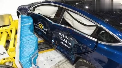 2019款特斯拉model3碰撞测试,出乎意料