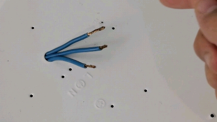 怎样快速判断火线零线和地线