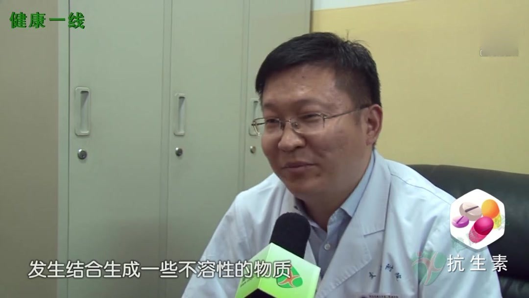 注意!用这些东西送服抗生素 可能导致毒副作用