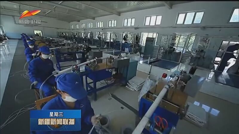 [新疆新闻联播]深入基层一线 宣讲全国两会精神