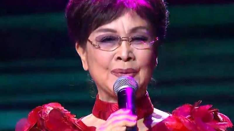 李谷一精彩演唱《乡恋》,唱的非常好听,不愧是大师级别的!