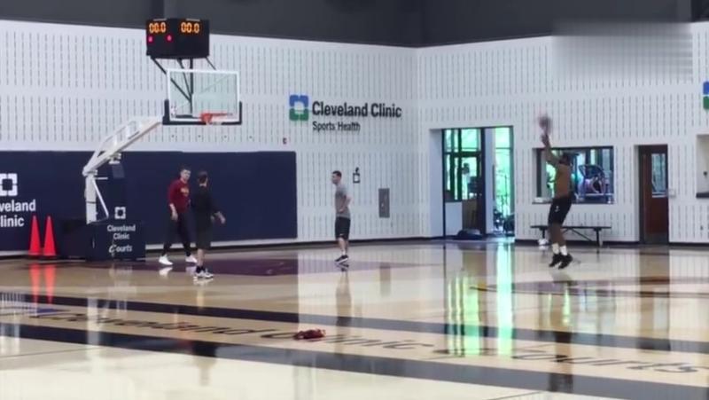 G3逆转?詹姆斯训练一连串投进15个3分球