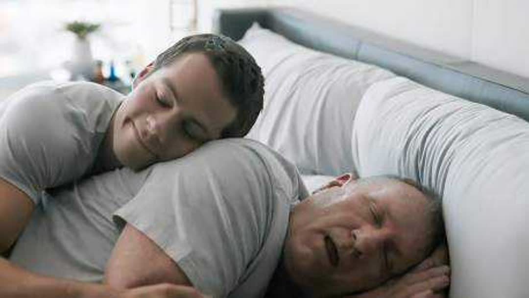 大数据匹配百分百情侣,对方竟是个老头,大叔和小鲜肉的爱情