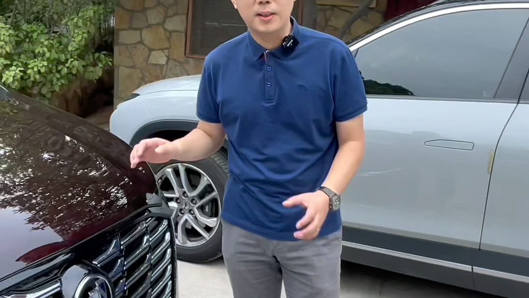 对比试驾别克GL8和丰田赛那,老大和老二之争