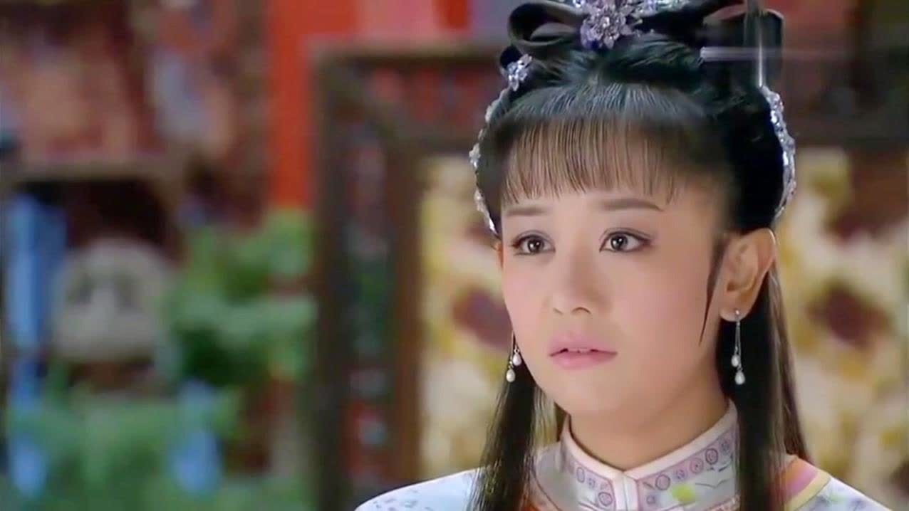 新还珠格格:小燕子要和永琪分手,不料一头撞树上去了,真逗