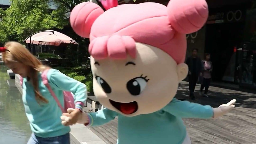 嘿,基尼:基尼拉着基尼基尼到音乐盒专卖店