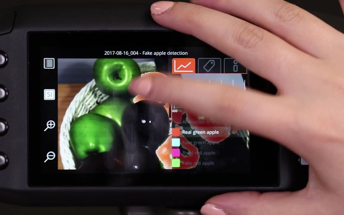 Exploring data with Specim IQ