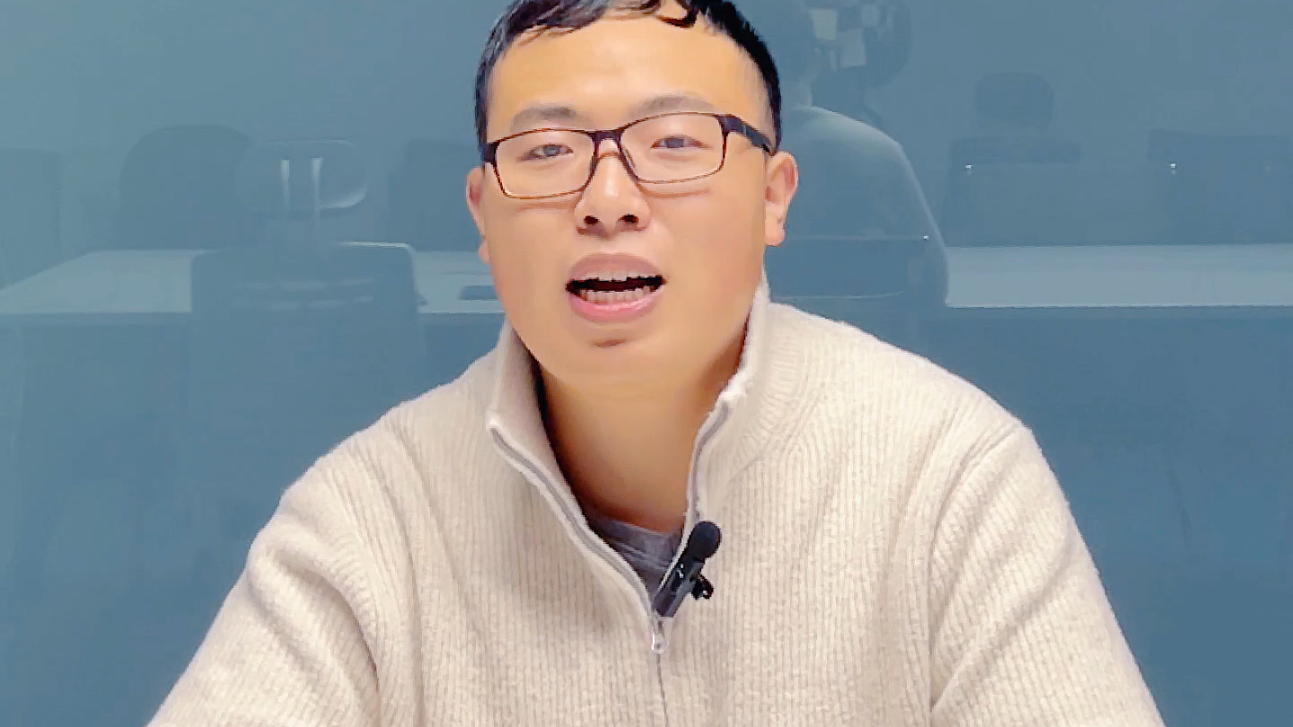 会“变身”的网红厕所,开门时透明,锁门自动雾化,你敢用咩?#鸿湖膜业 ...