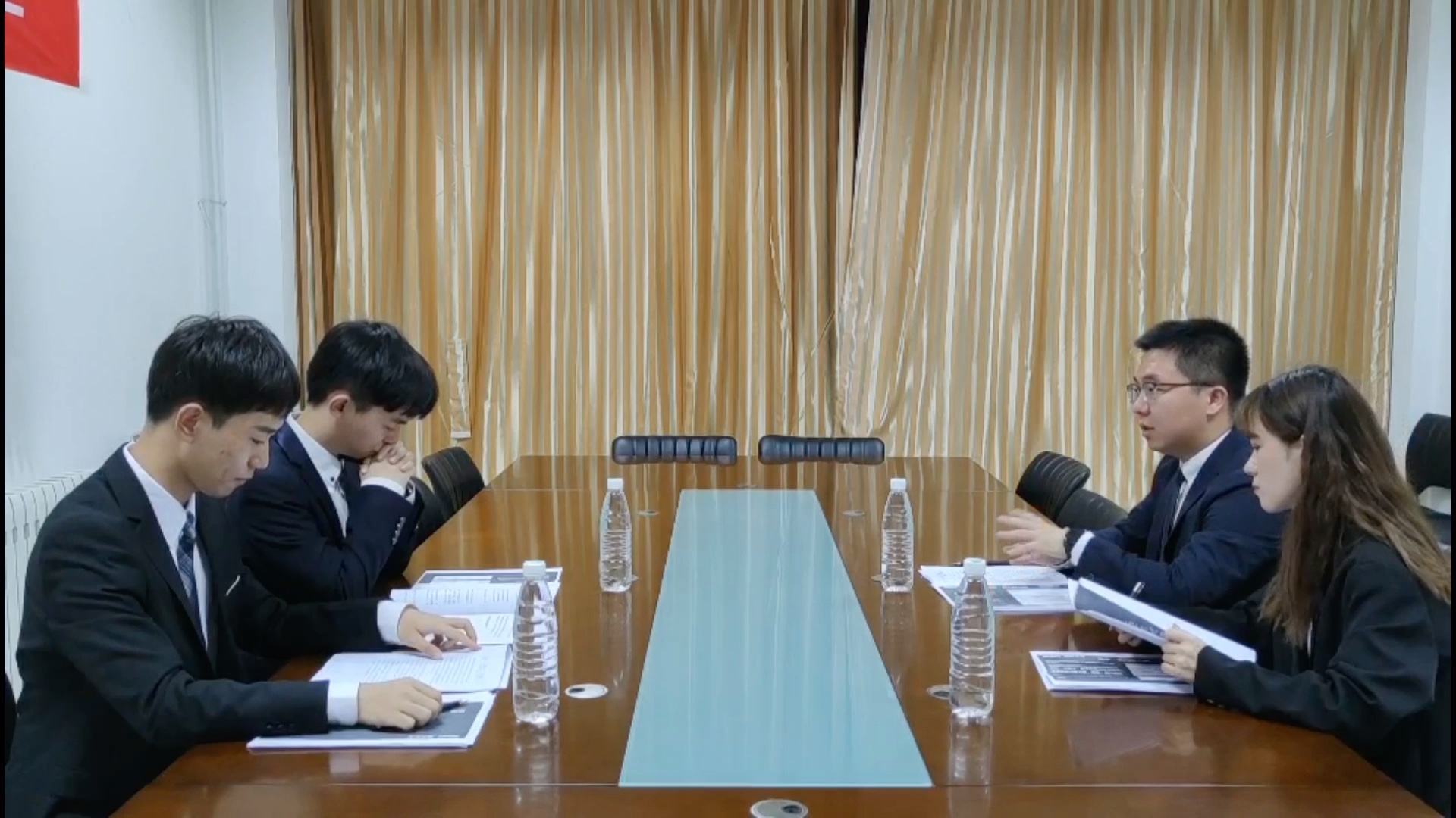 全国大学生商务谈判大赛参赛队伍展示:山西财经大学“春天会暗送...