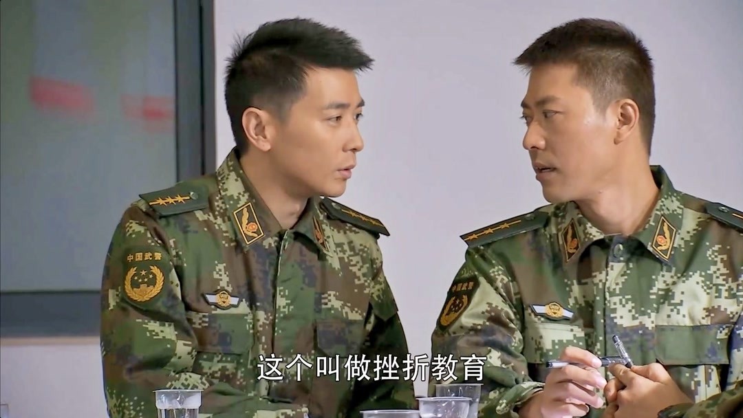 火线英雄:安队长为生命安全着想,对消防员新兵进行挫折教育