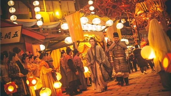 别被唐朝的繁华骗了,和宋朝的不夜城相比,唐朝夜晚一片死寂