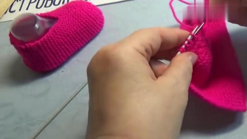 6一12个宝宝棒针编织鞋:织一片式宝宝毛线鞋,简单又好学!