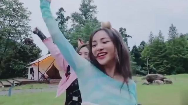 .b>yesok》,张新成女团梦被唤醒,舞蹈.