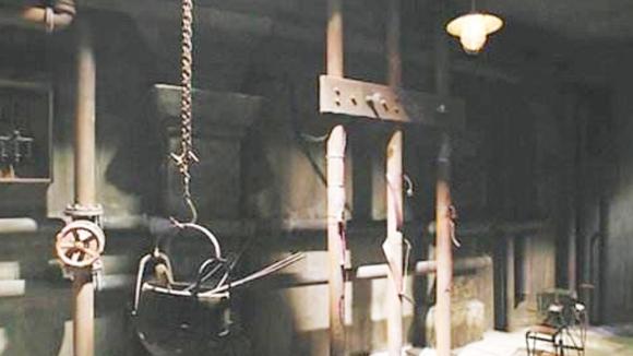 这种酷刑开始让你笑,5分钟后让你奇痒难受,30分钟内让你招供!