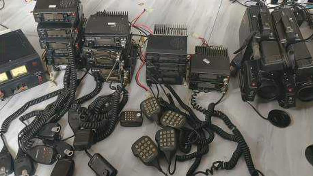 淘汰了一堆车载对讲电台,数量还不少,可是我不是无线电发烧友啊