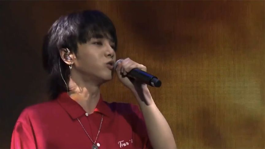 华晨宇高能神级现场,演唱会粉丝大合唱燃爆现场,每首歌都是经典