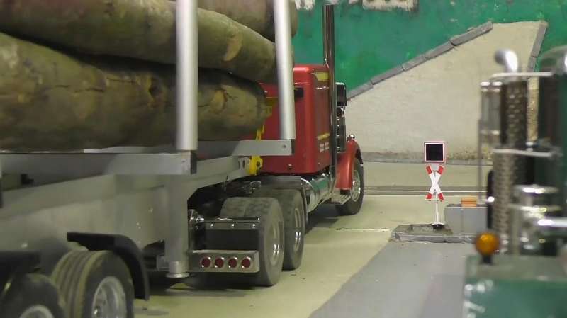 RC大卡车模型,运输作业展示,这性能没得说