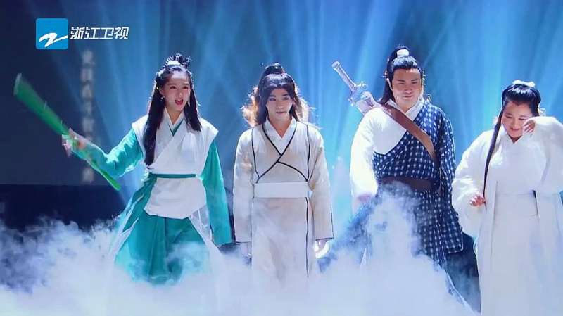 《王牌对王牌》:华晨宇唱主题曲,沈腾贾玲关晓彤回顾本季精彩