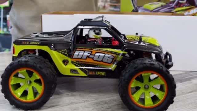 酷炫的越野皮卡车玩具拆箱