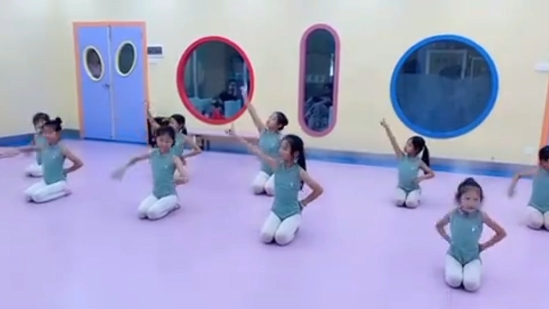 舞蹈(送你一朵小红花)——贵阳教培这些事