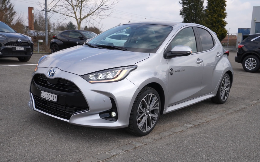 2022款丰田YARiS(海外) 混合动力 外观和内饰细节