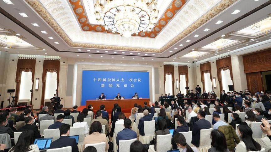 280秒看全国人代会首场发布会 新任发言人王超亮相回应热点关切