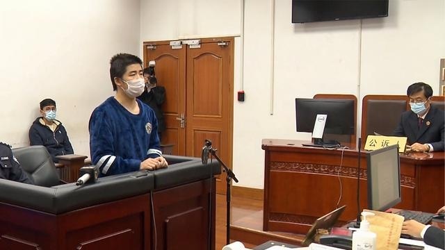 保安公司员工冒充城管,向商铺敲诈勒索钱财