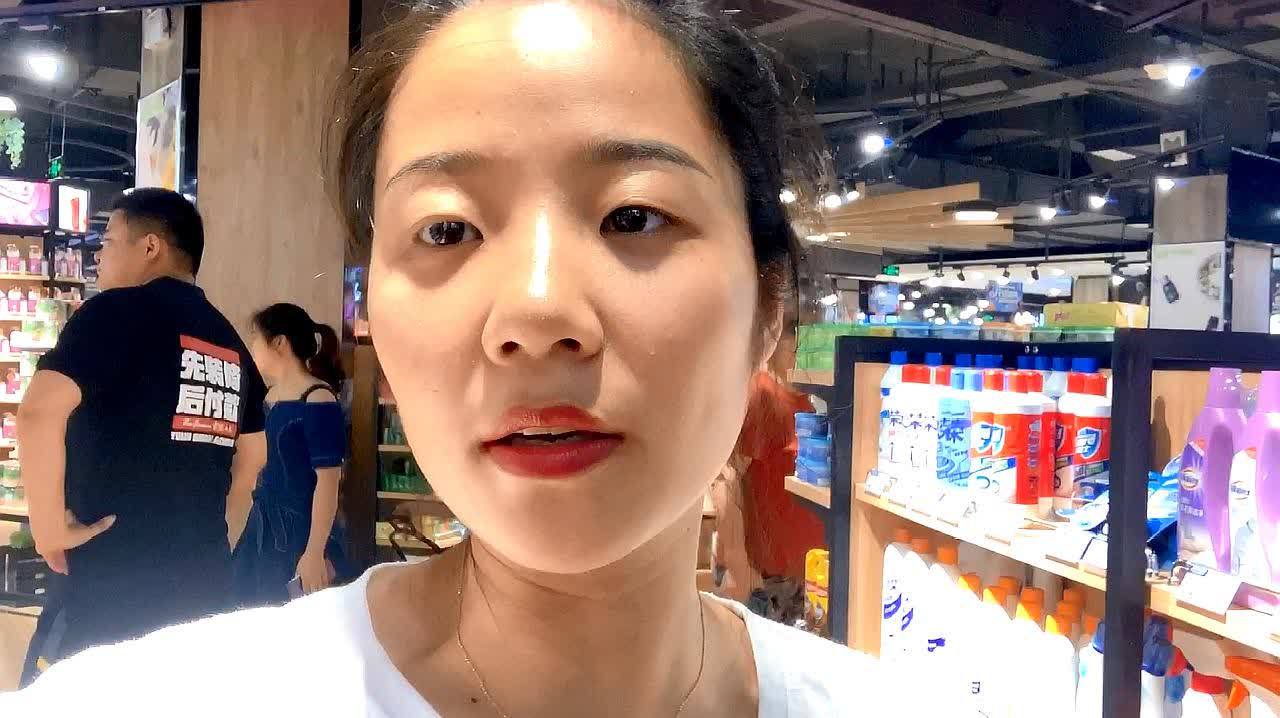 新超市开业会送美菱冰箱小厨娘很激动,猜猜最后中奖了嘛?