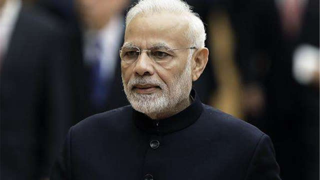 莫迪处境不妙,民众冲上街头抗议,现场焚烧总理莫迪的照片