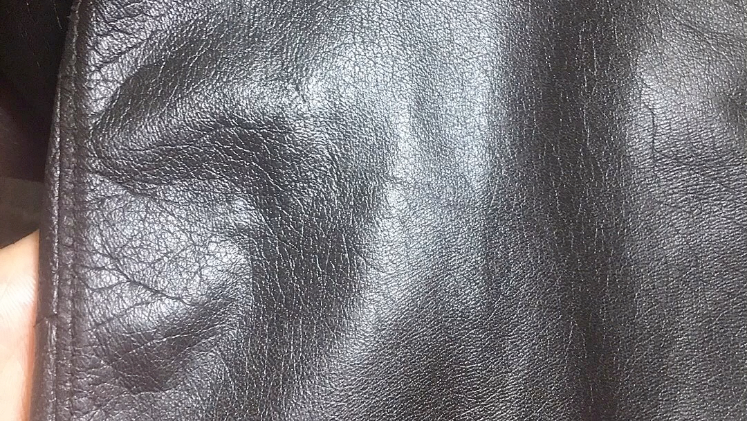 皮衣破口修复效果不错!织补,无痕织补培训