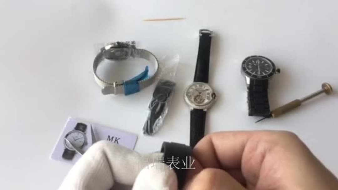 福瑞鉴表教你N厂劳力士金游艇表带调节方法