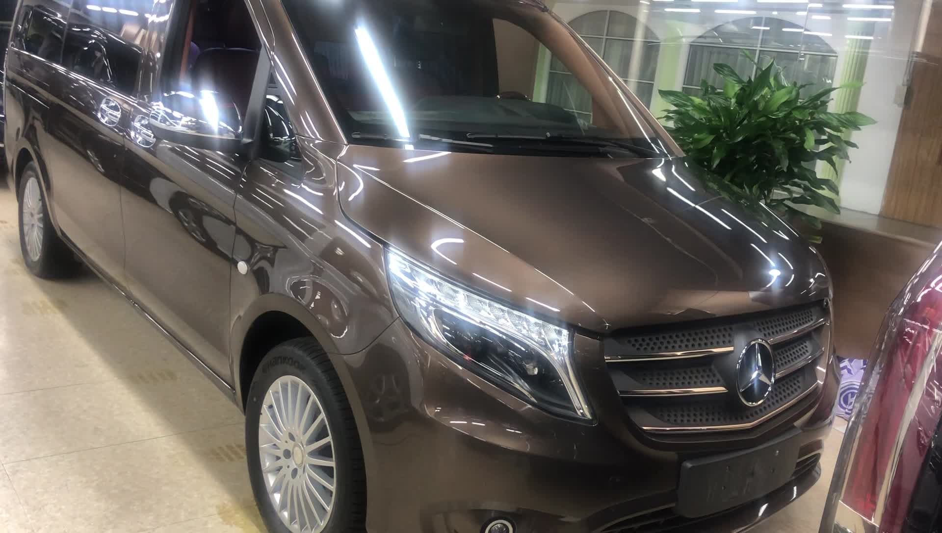 奔驰全进口威霆7座商务车,商务接待首选车型