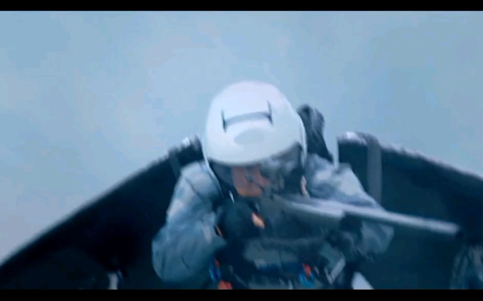 不顾危险击杀毒枭完成任务,事后遭到毒犯疯狂报复