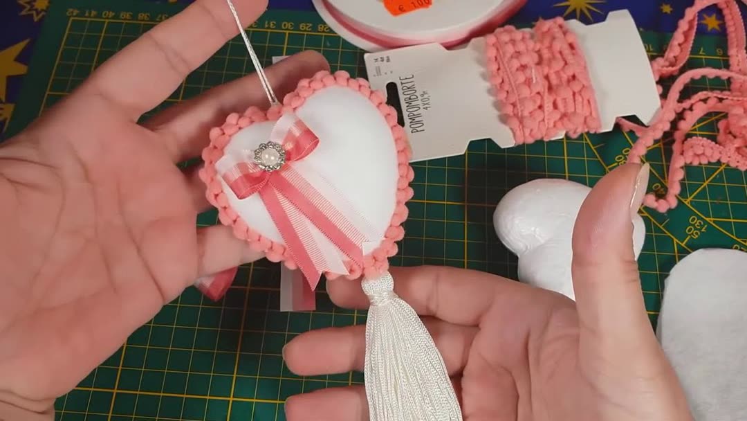 我来教你如何制作车子的装饰挂件品!