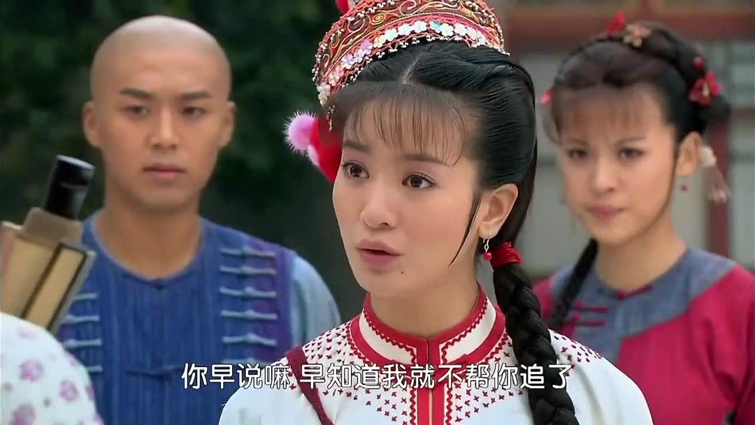 新还珠格格:小燕子表演戏法,不料发现小偷,戏法全都穿帮了