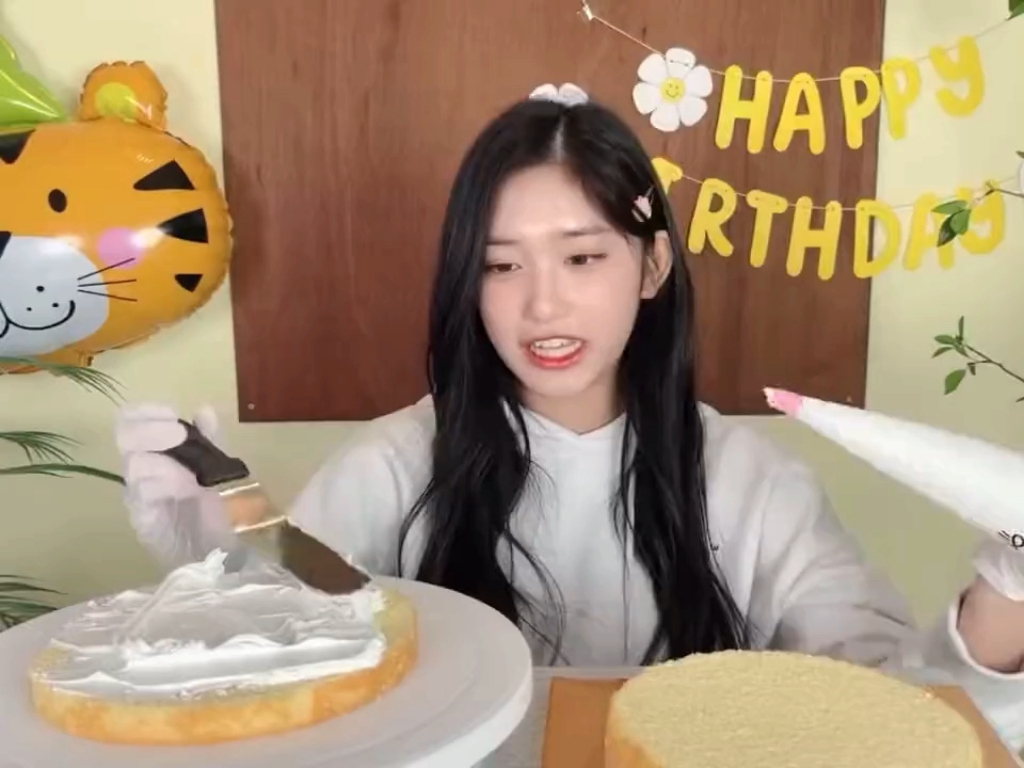 生日当天 直播做生日蛋糕的爱豆 PS.李瑞TMI大放送