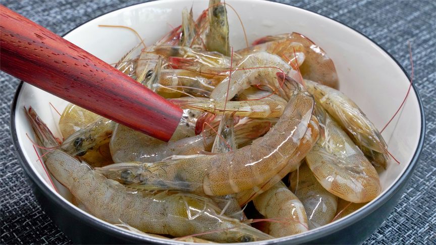 煮大虾，别再加水了，26年老保姆教我一招，出锅鲜嫩Q弹无腥味