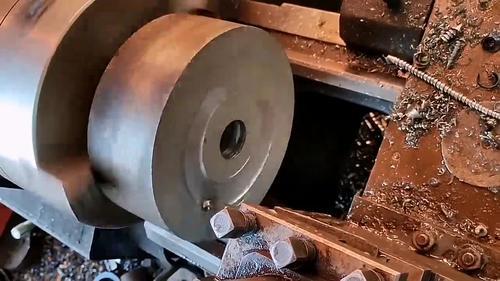 练了20年的车床终于出师。操作机床随心所愿普车能干出数控的感觉