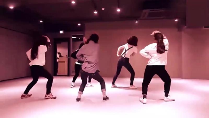 舞蹈《Uptown Funk》舞蹈工作室视频,动作美呆了