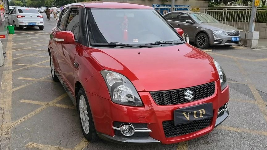 2万多块钱的铃木雨燕,日系自动挡家用代步练手车分享